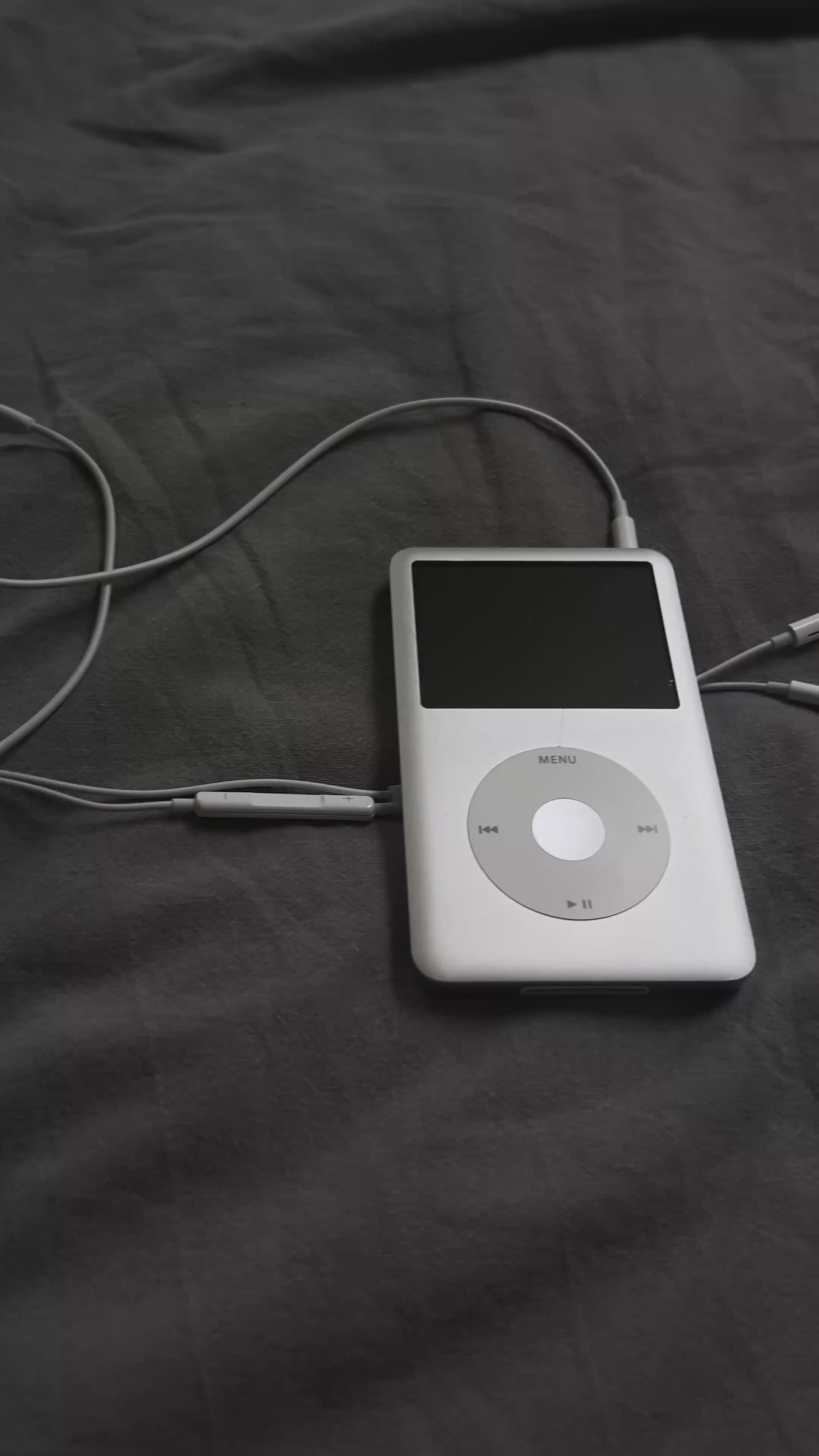 iPod – Tech 2000s